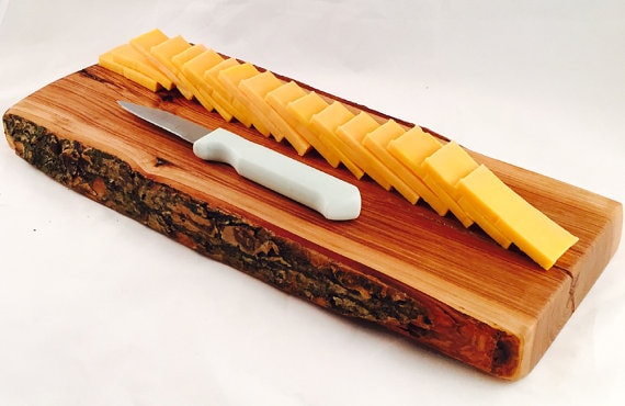 20 Beautiful Wood Cutting Boards for your 5th Anniversary - Unique Gifter