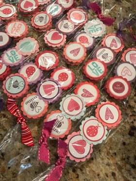 Valentine's Day Classroom Gifts for 3rd Grade Students - Unique Gifter