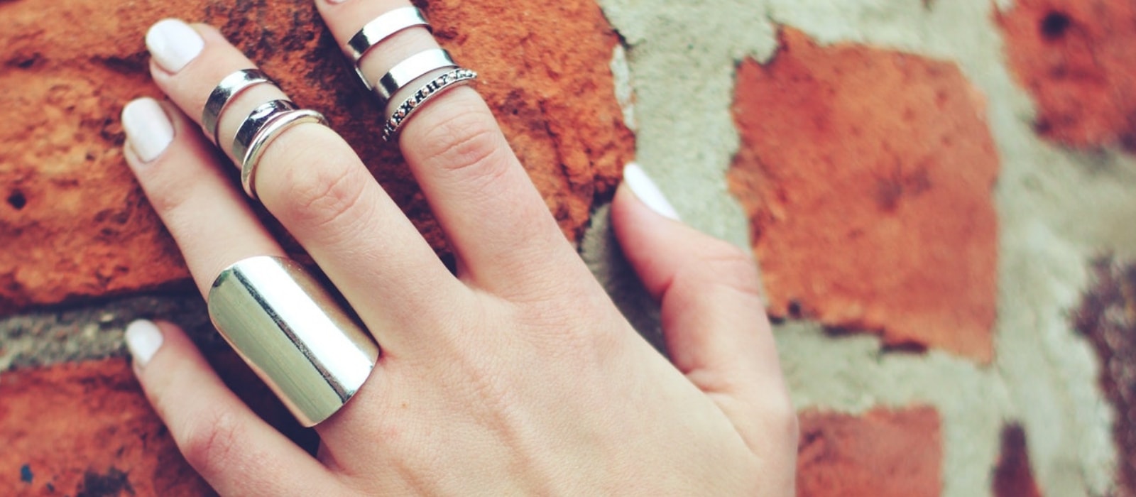 20 Gifts for Ring Wearers - Unique Gifter