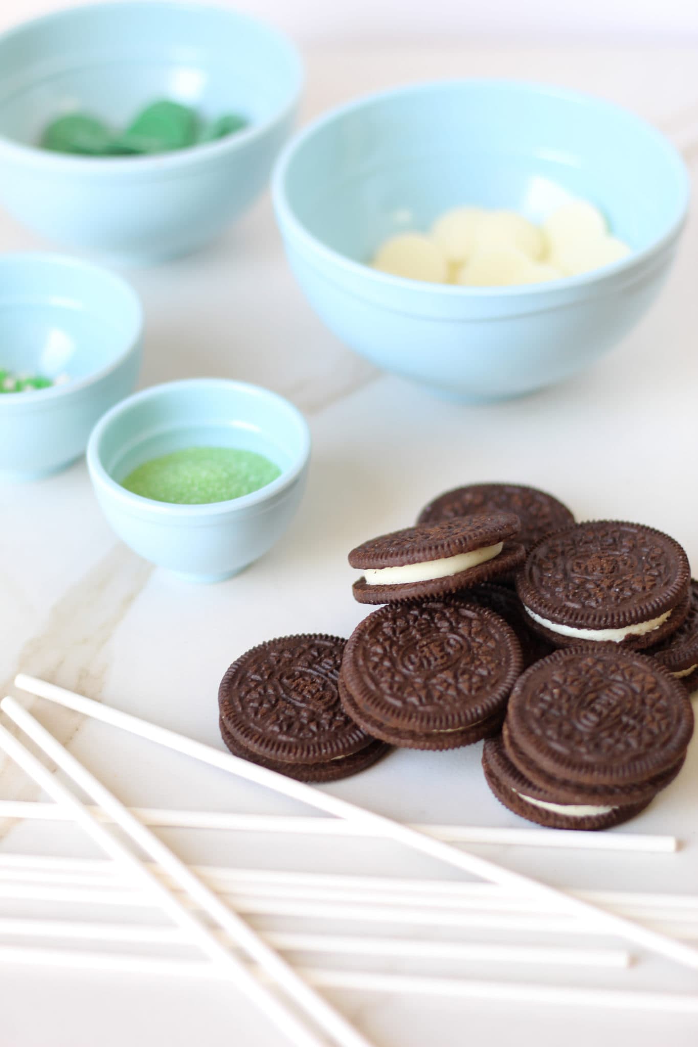 Delicious Green Oreo Pops - Unique Gifter