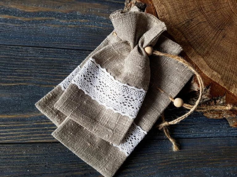 20 4th Linen Anniversary Gifts for Her - Unique Gifter