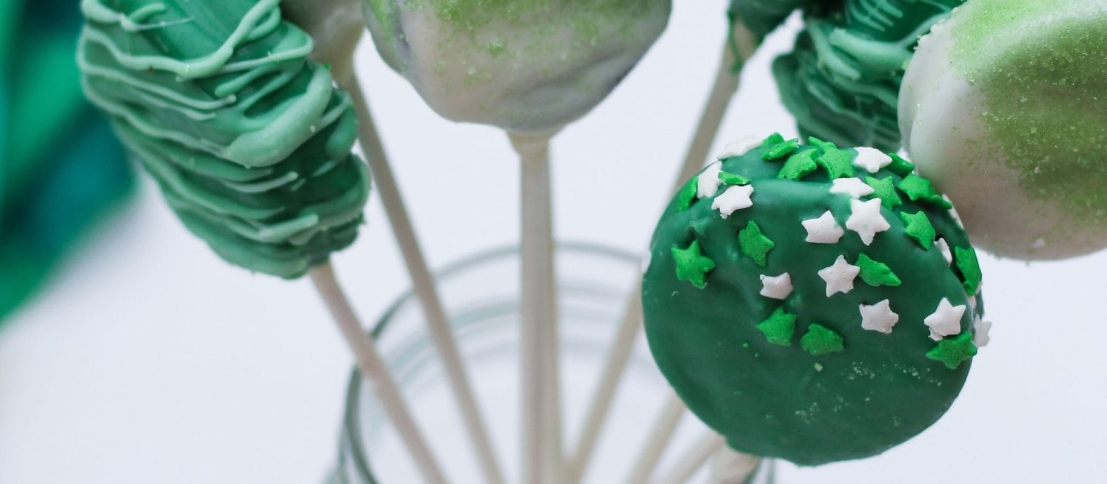 Delicious Green Oreo Pops - Unique Gifter