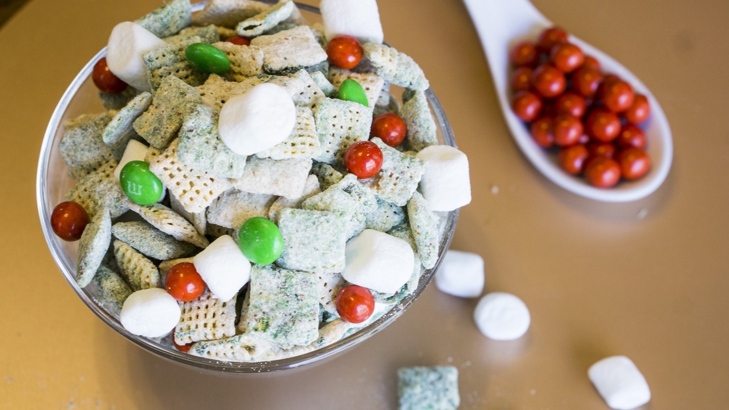 No More Grinchy Mood When You Try These Grinch Snacks | Unique Gifter