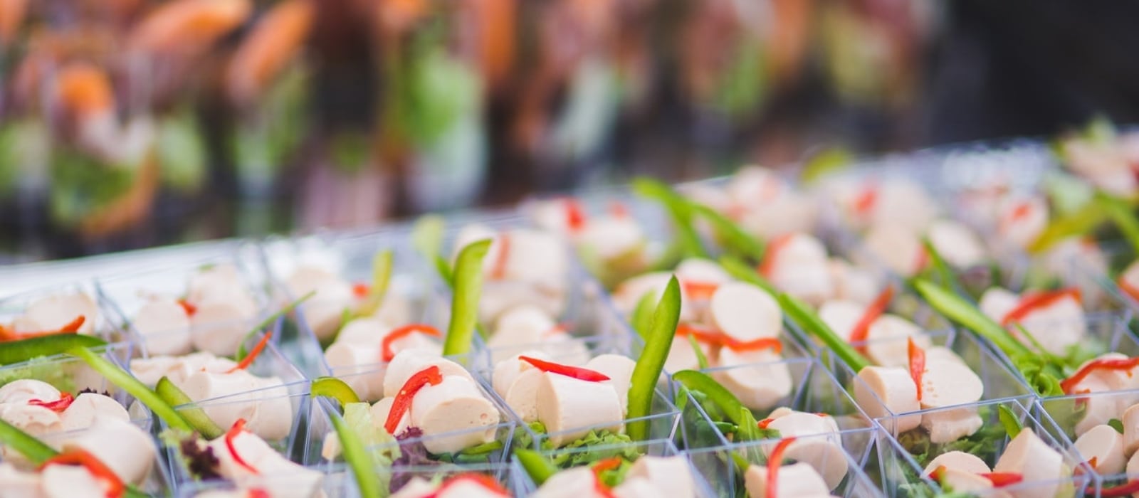 How to Feed Your Graduation Party Guests for Under $100 | Unique Gifter