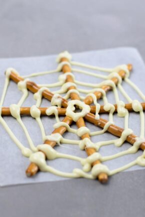 Chocolate Pretzel Spiderweb Halloween Snack - Unique Gifter