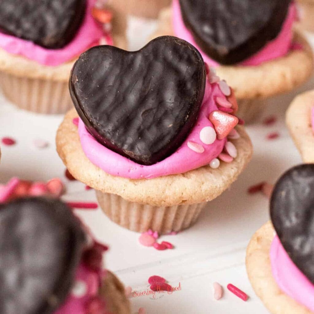 Cute & Creative Valentine's Day Cupcake Ideas - Unique Gifter