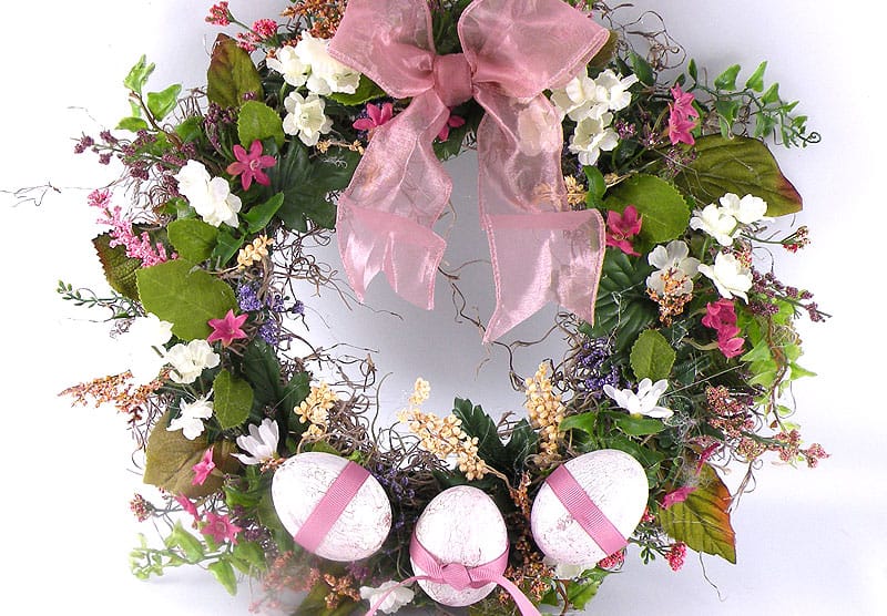 16 Unique Ideas for DIY Easter Wreaths - Unique Gifter