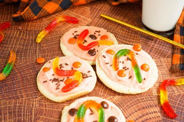 Halloween Creepy Crawly Sugar Cookies - Unique Gifter