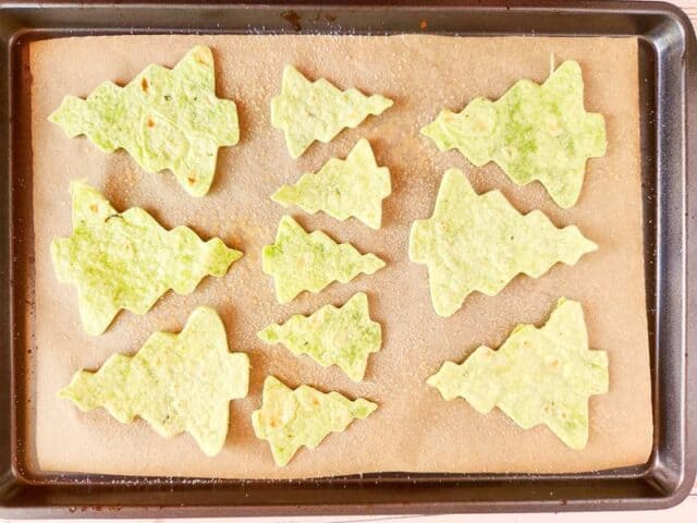 Christmas Tree Tortilla Chips - Unique Gifter