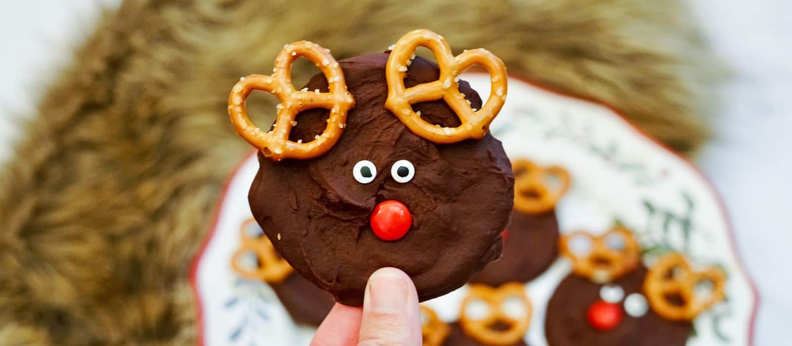 Fun Reindeer Themed Snacks & Treats for the Holidays - Unique Gifter